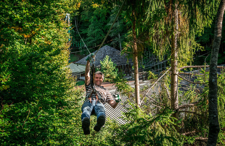Parc Aventure d'Aigle | Le plein d'aventures dans une forêt enchantée!